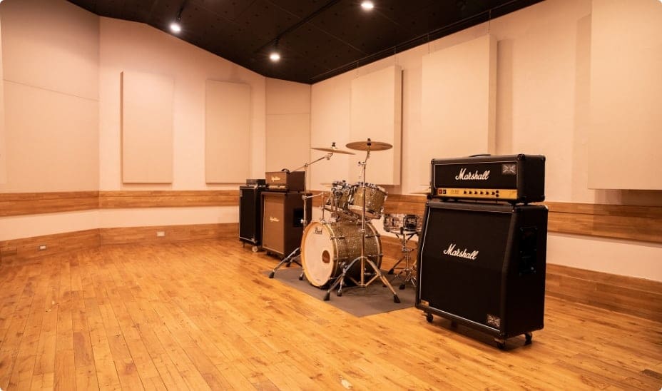 STUDIOS | HOLYHOUSE STUDIOS（ホーリーハウス）